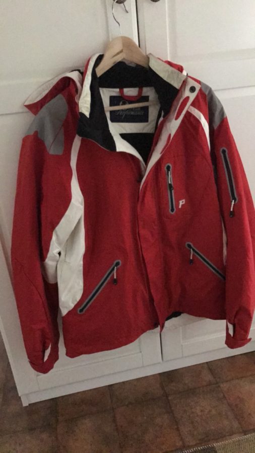 Skidjacka Peak performance | LindeNytt.com – Senaste nytt från Lindesberg