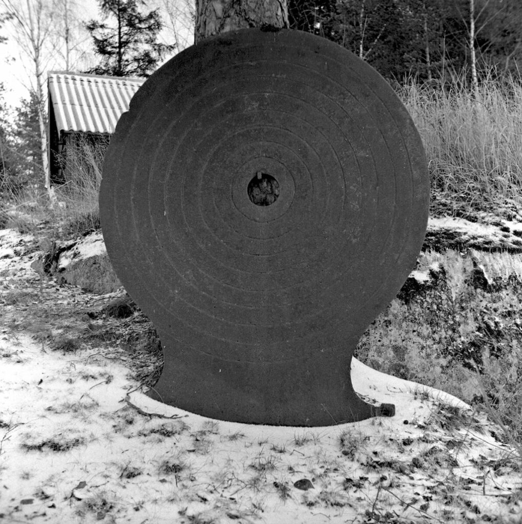 Efter två års forskande i arkiven - nu släpper Gunilla ny bok om lokal ...